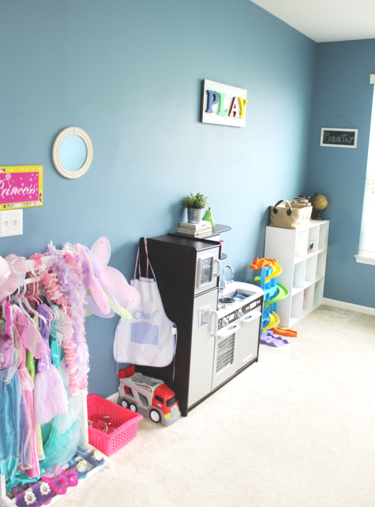 Organized Kids Playroom and Multi-Functional Room – AHWZ