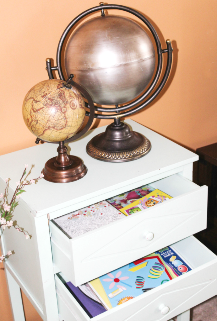 How to Create a Small Art Station for Kids – AHWZ