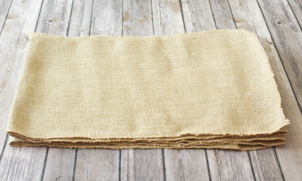 DIY Burlap Placemats – AHWZ