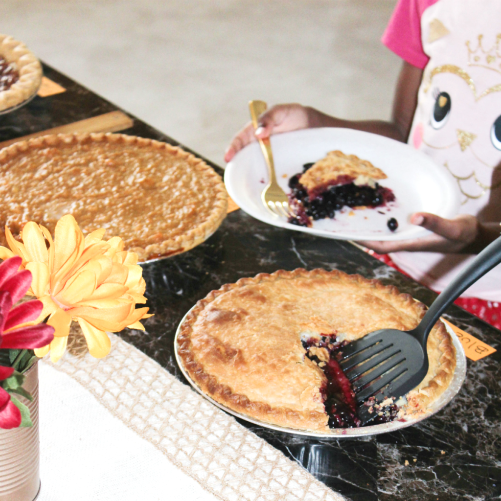 How to Host a Casual Fall Pie Party – AHWZ