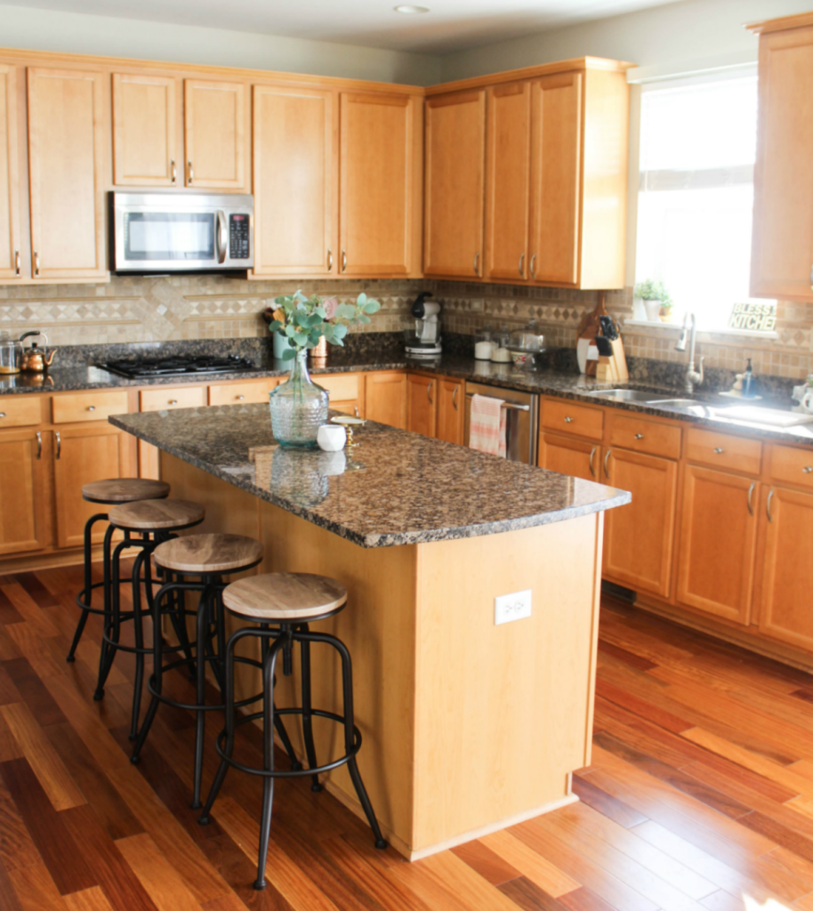 Tour of the Kitchen – AHWZ