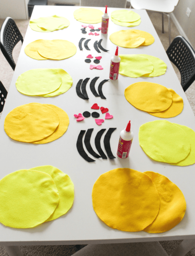 DIY Emoji Pillows - Emoji Birthday Craft – AHWZ