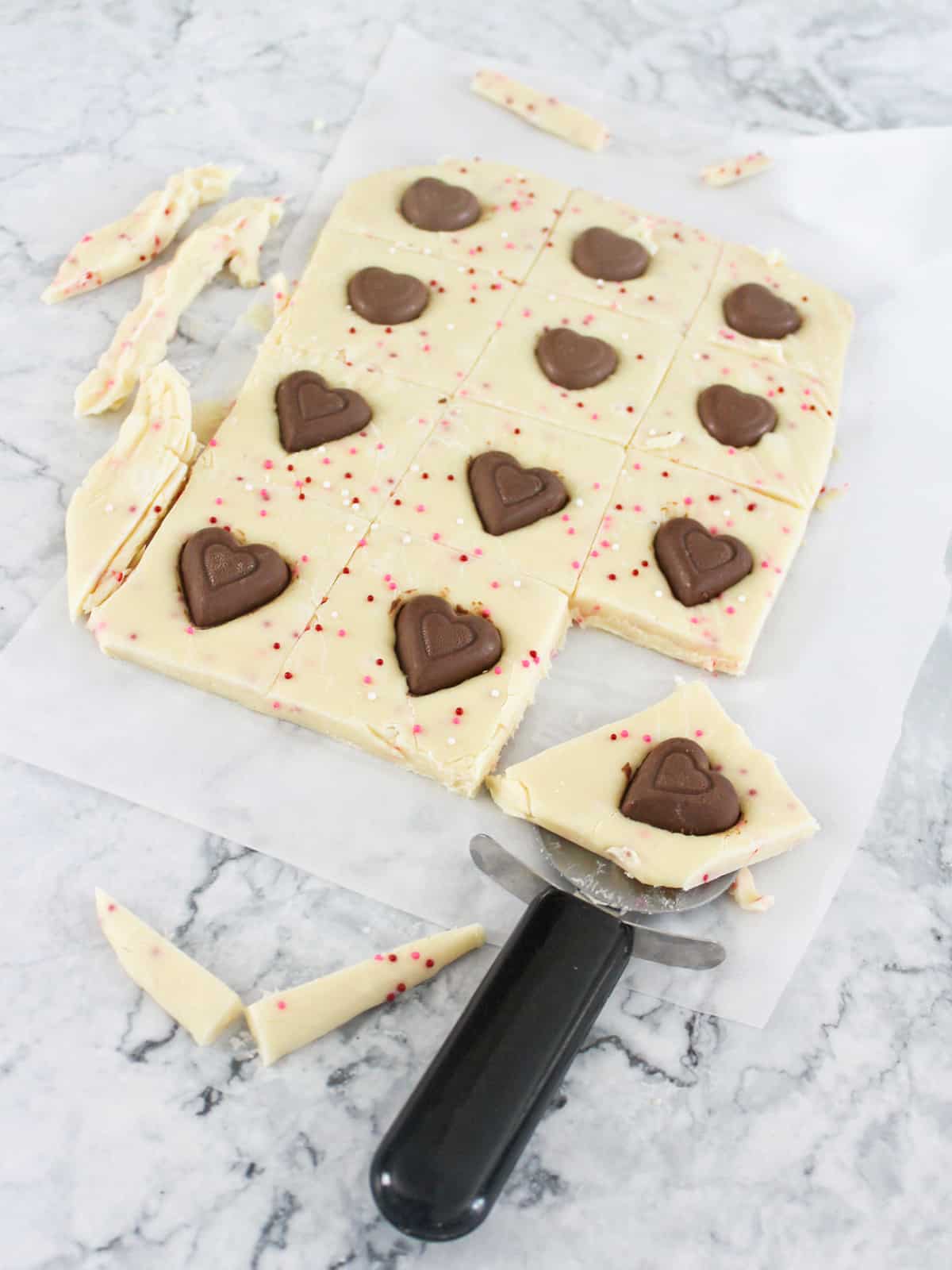 Three Ingredient Valentines Chocolate Heart Fudge – AHWZ