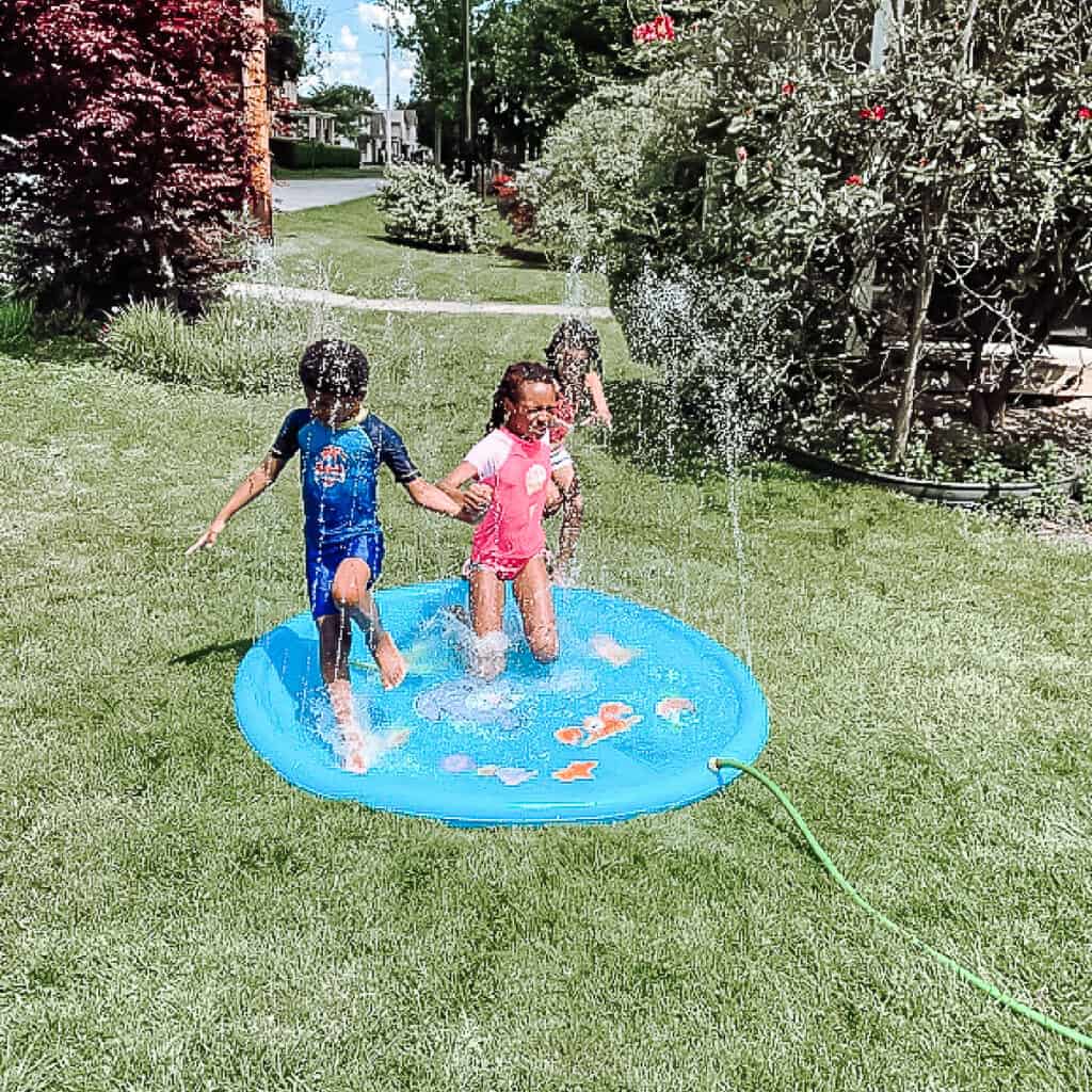 Water Sprinkler -Splash Mat For Kids - Water Play Ideas for Kids ...