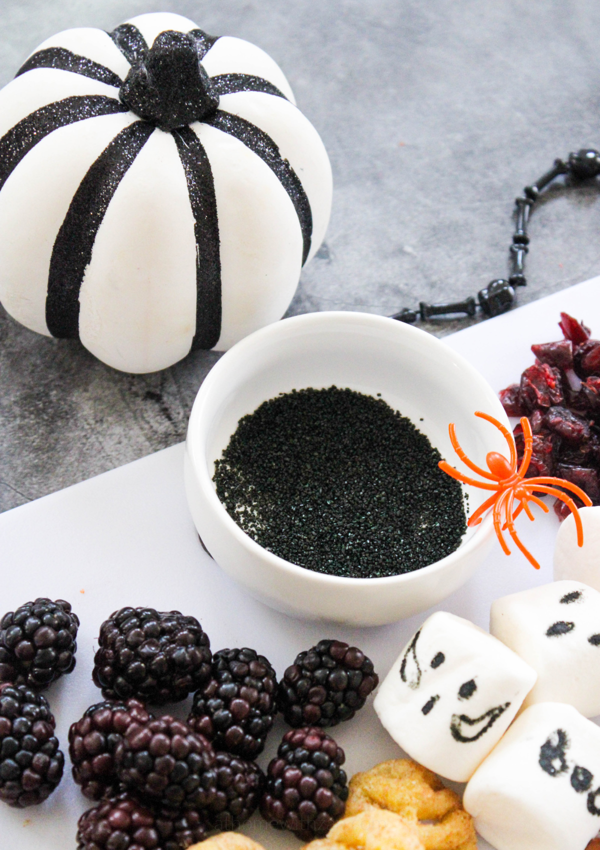 Spooky Halloween Snack Tray for Kids – AHWZ