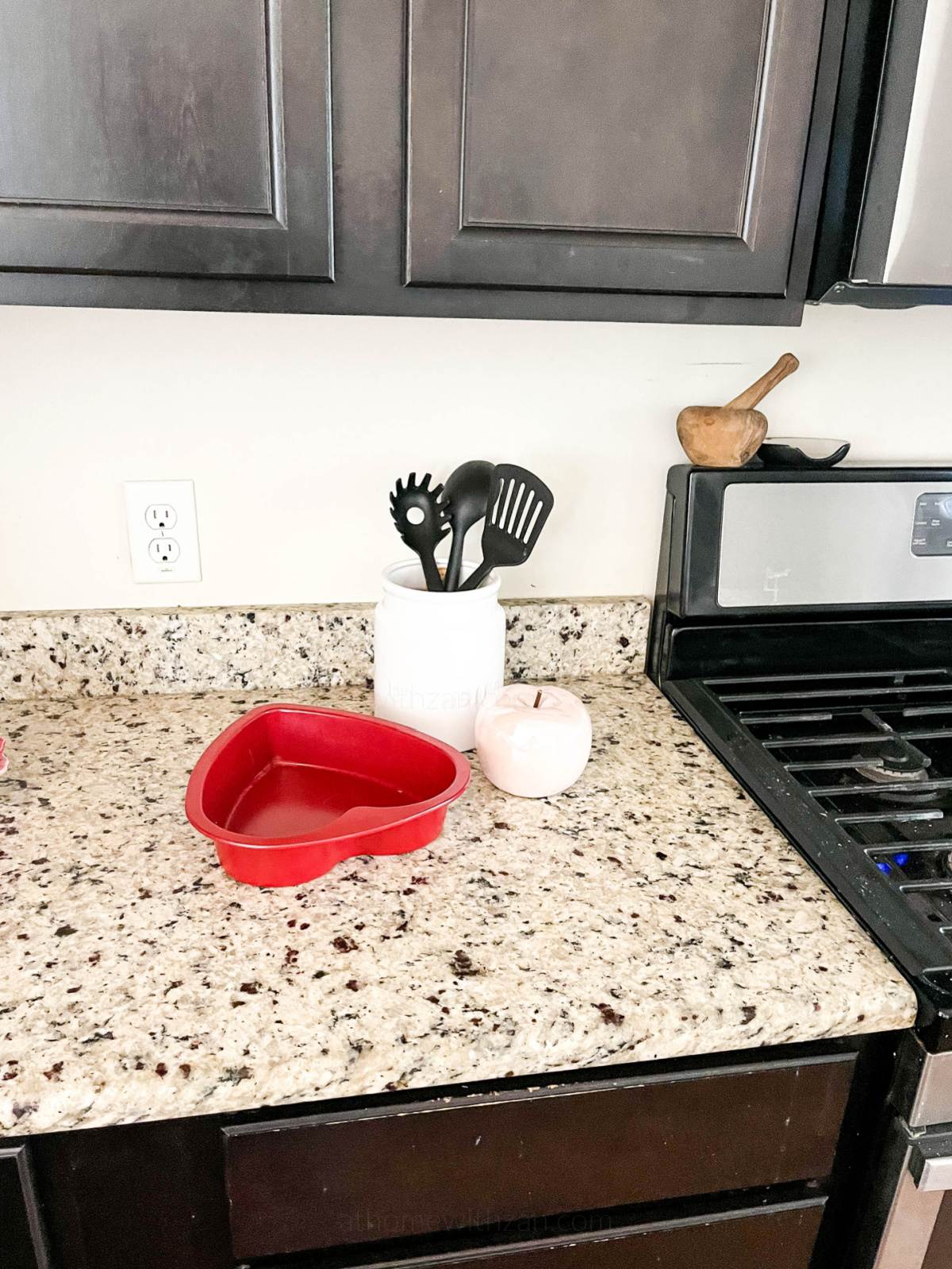 Heart-Shaped Bowls and Kitchenware for Valentine's Day – AHWZ