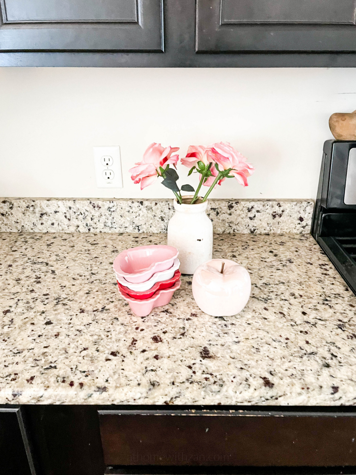 Heart-Shaped Bowls and Kitchenware for Valentine's Day – AHWZ